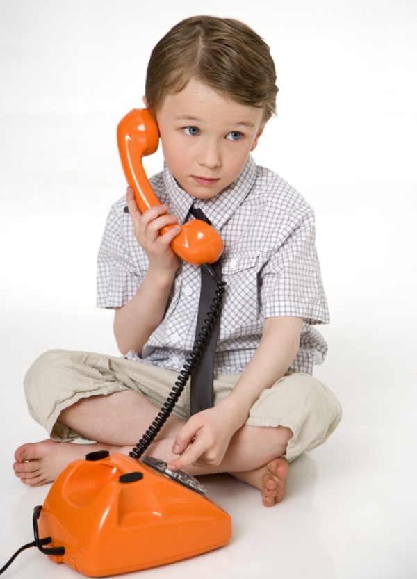 Un Copil De 3 Ani A Sunat La Poliţie Să-şi Reclame Dădaca Beată ...