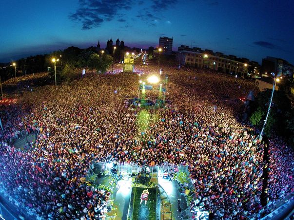 100.000 De Oameni La Cel Mai Mare Concert Al Anului | Libertatea