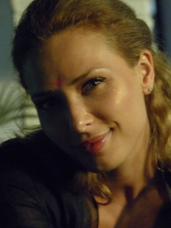 MISTERUL Despre ANGAJAREA IULIEI La BOLLYWOOD A Fost ELUCIDAT! Vezi Ce ...