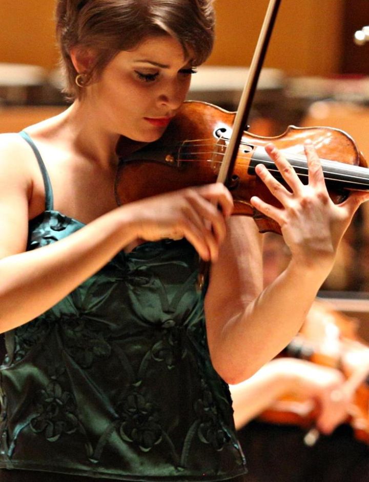 Violonista Ioana Cristina Goicea A CÂŞTIGAT Premiul ÎNTÂI La Un ...