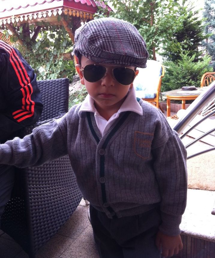 Dan Bursuc îşi îmbracă Juniorul Ca Pe Podiumurile De Modă | Libertatea