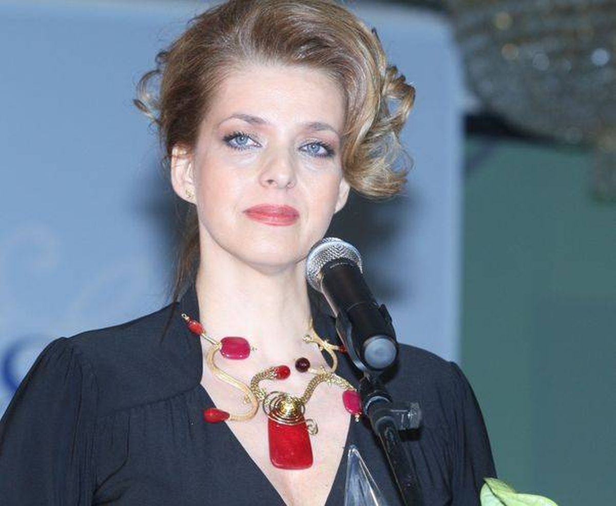BIANCA BRAD Se DESTĂINUIE! Prin Ce A Trecut Din CAUZA NUMELUI Ei ...
