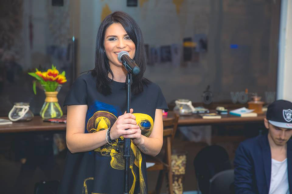 Ellie White A Dat De Belea! Nu Poate Lua Singură O Decizie | Libertatea