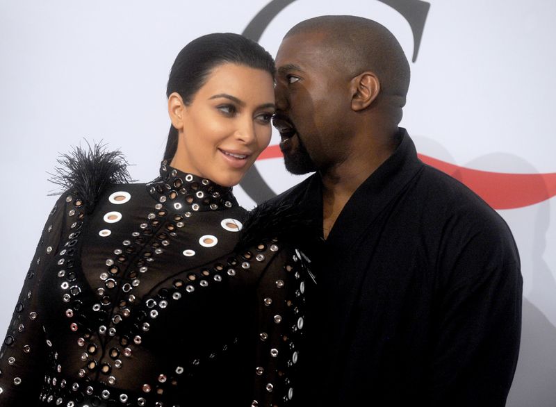 Aroganța Pe Care A Făcut-o Kim KARDASHIAN De Ziua Soțului EI! Parcă E ...