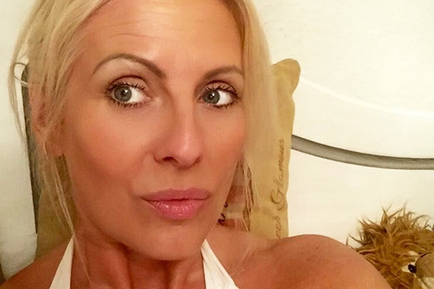 Are 52 De Ani și Susține Că S-a Iubit Cu Peste 250 De Tinerei, Pentru ...