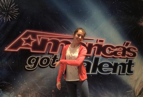 Laura Bretan Cântă în Semifinala „America's Talent” în Limba Română? Ce ...