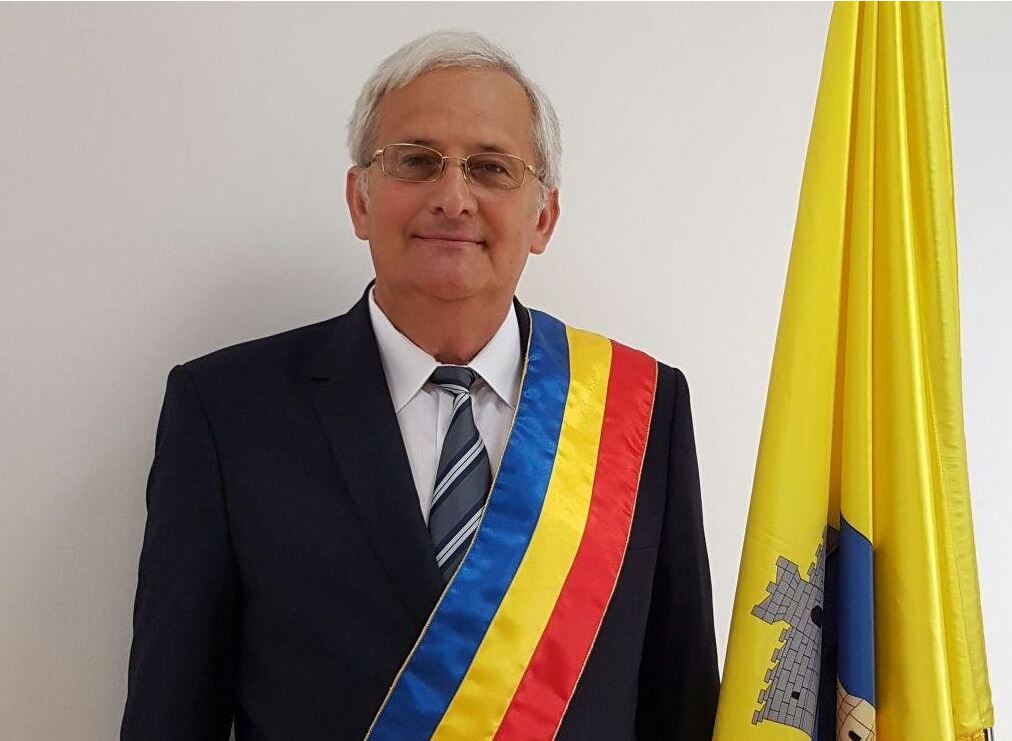 Primarul Din Brebu Nu Pleacă în Las Vegas Din Cauza Oamenilor Cu ...