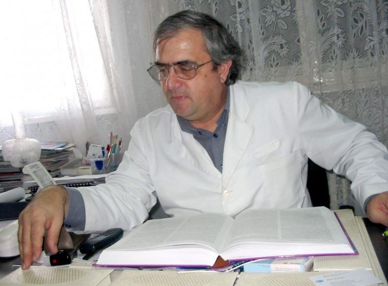 Medicul Cristian Dinu Popescu A Murit. Renumitul Neurolog Din Iași A ...