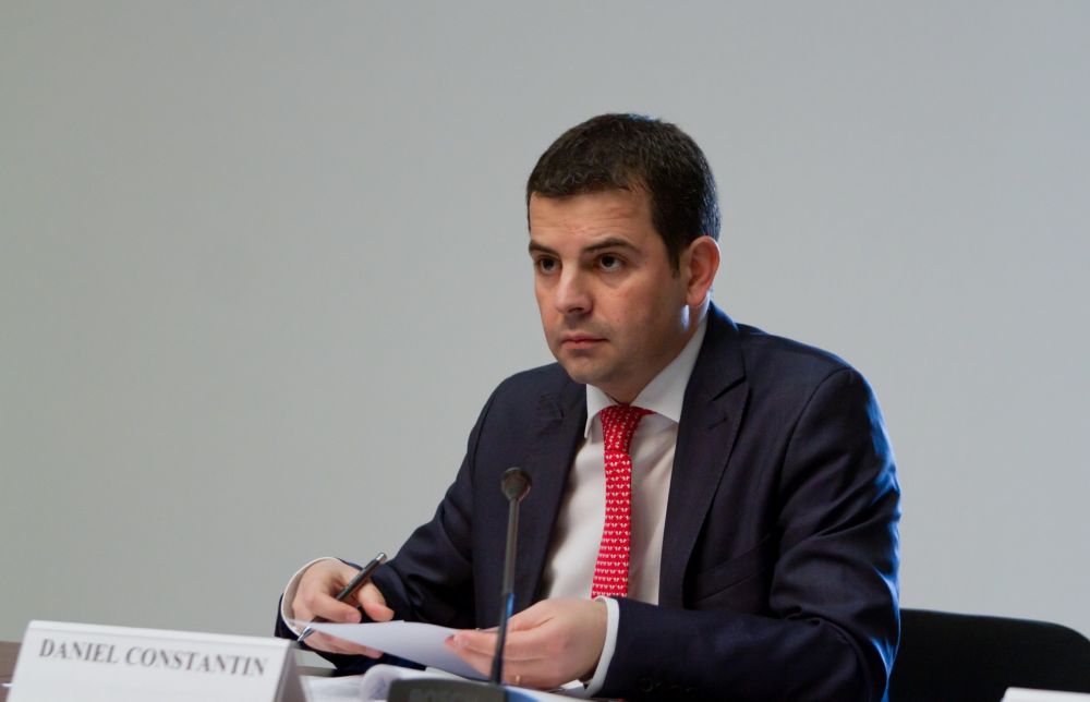 Daniel Constantin A Lansat Partidul PRO România, Sub Sloganul #altfel ...