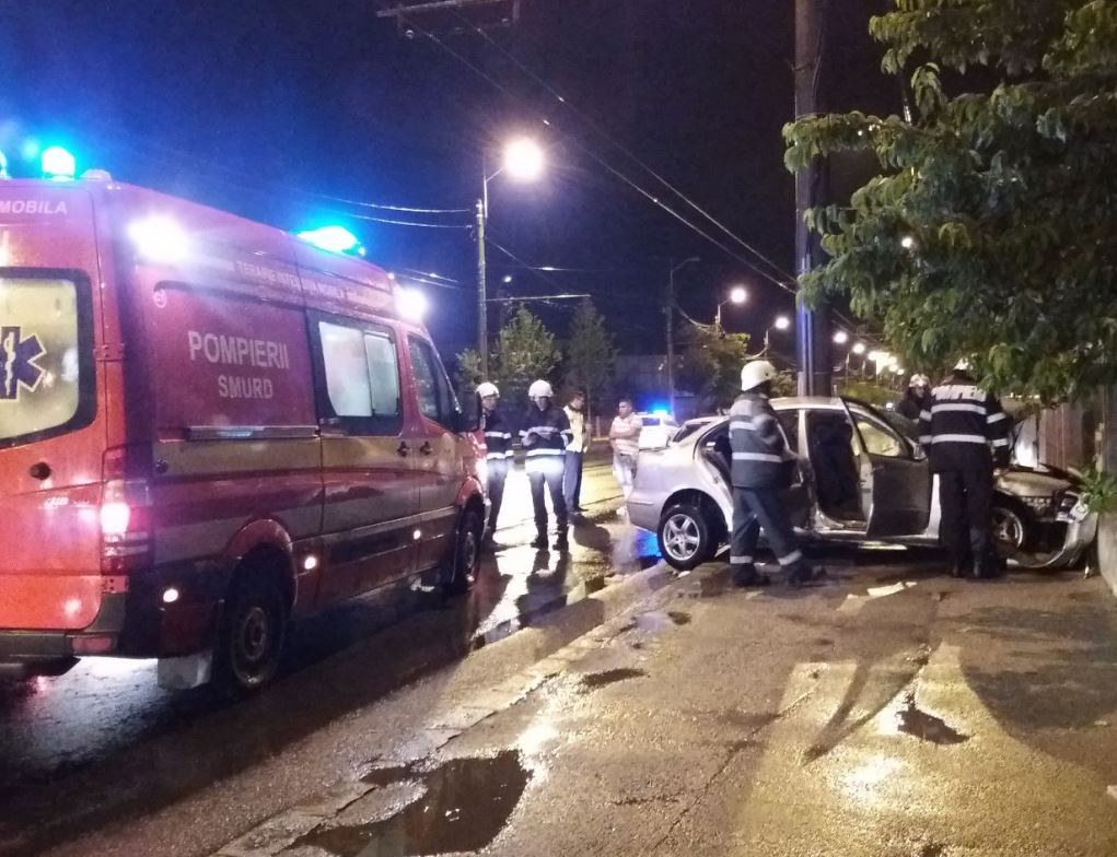 Accident în Cluj Din Cauza Vitezei. Trei Tineri Au Fost Grav Răniți ...
