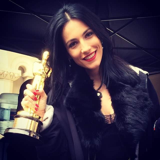 Actriță Româncă, într-un Film La Hollywood. A Jucat în Las Fierbinți ...