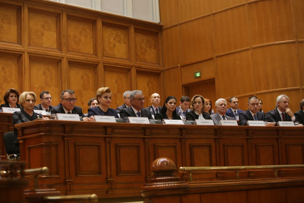 Viorica Dăncilă Se întâlnește Luni Seara Cu Miniștrii, La Palatul ... Viorica Dăncilă Se întâlnește Luni Seara Cu Miniștrii, La Palatul ...