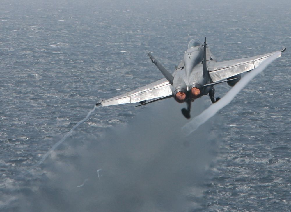 Avioane Militare Americane Au Zburat în Apropierea Bazei Militare Ruse ...