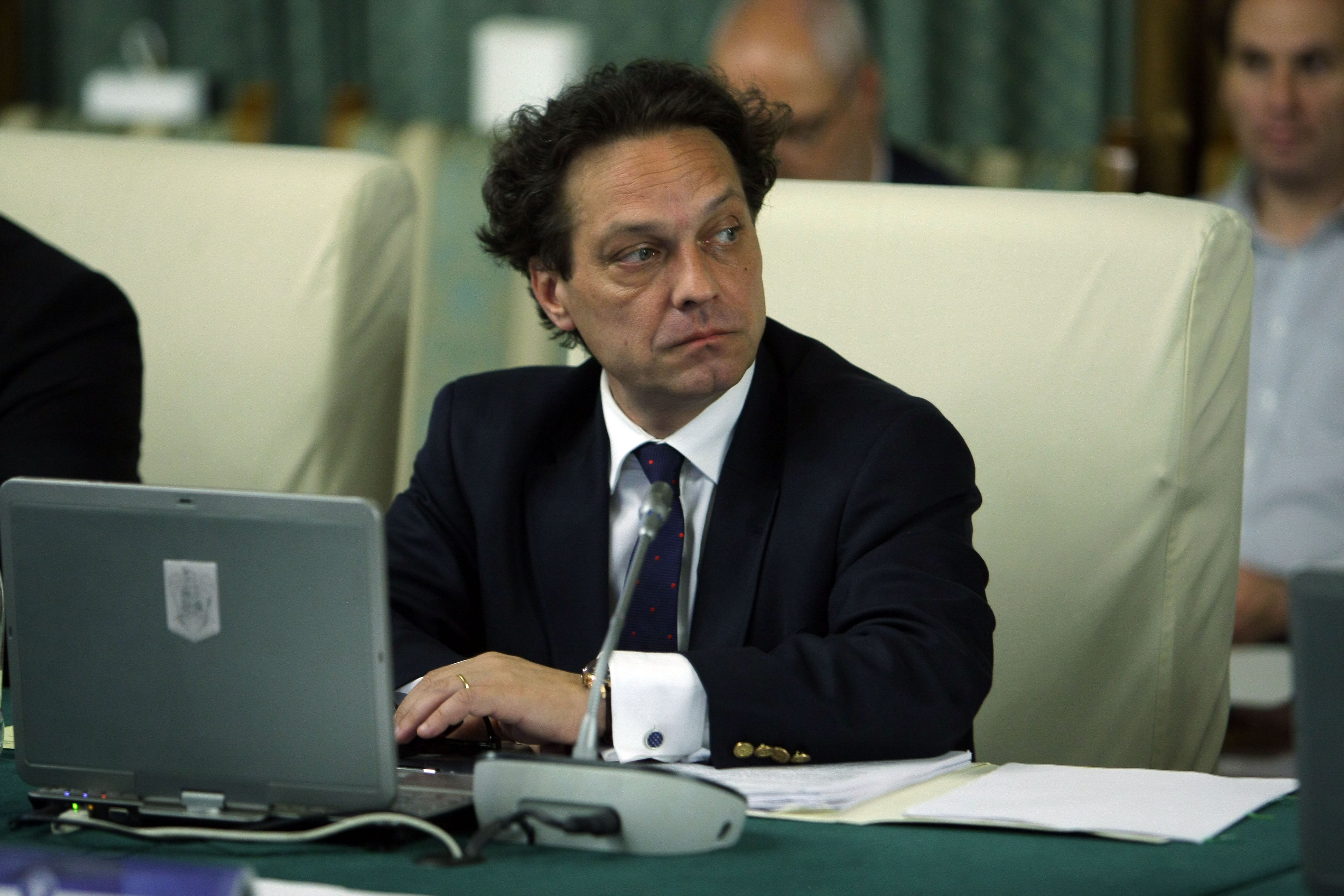 Actorul George Ivașcu și-a Dat Demisia De La Conducerea Teatrului ...