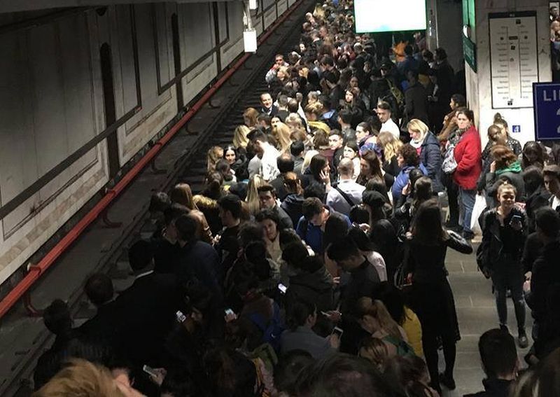 Haos La Metrou Pe Magistrala Pipera-Berceni Din Cauza Unor Probleme ...
