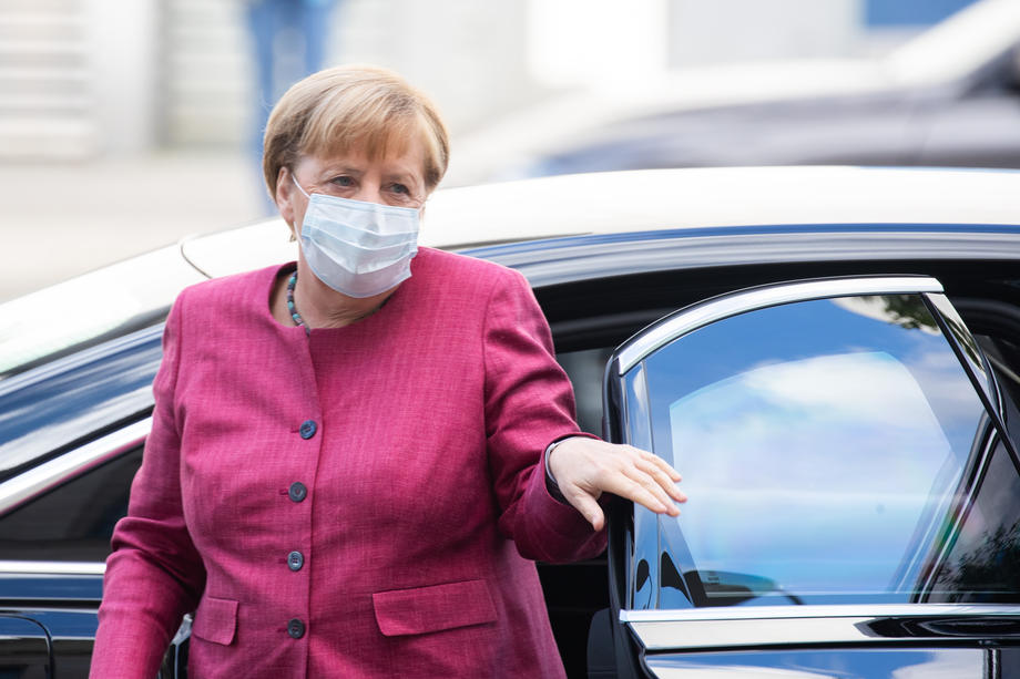 Angela Merkel Avertizează: Infectările Cu COVID-19 Ar Putea Atinge Un ...