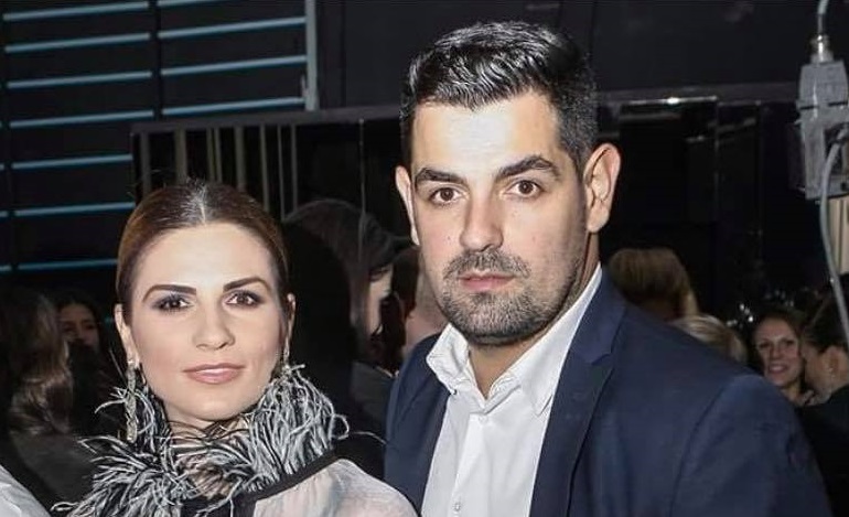 Ellie White și Iubitul Ei Se Căsătoresc După 14 Ani De Relație. Cei Doi ...