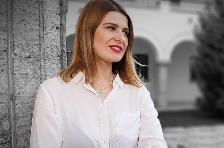 Cine Este Mioara Costin, Cea Care Preia șefia Grupului De Comunicare ...