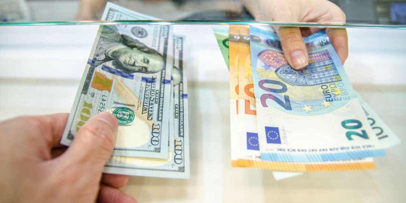 Cum Se Vede Cursul Valutar La Sfârșit De An 2021 | Libertatea