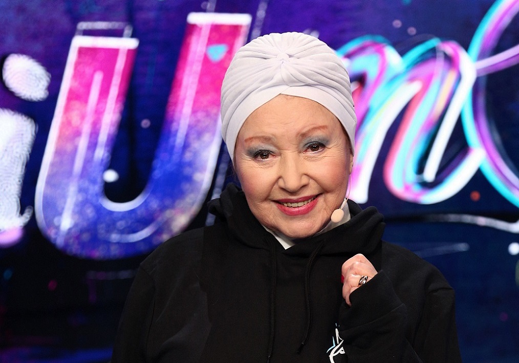 Adriana Trandafir și Marius Bodochi O Vor Lua La Roast Pe Rodica ...