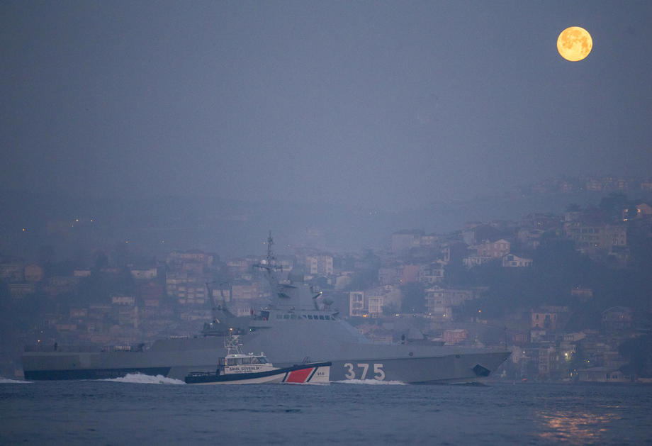 Ucraina Cere Turciei Să închidă Strâmtorile Bosfor și Dardanele, Pentru ...