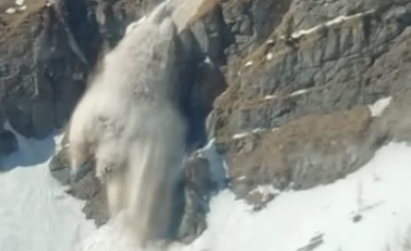 Avalanșă Pe Un Traseu Turistic Din Bucegi, Filmată Din Telecabină ...