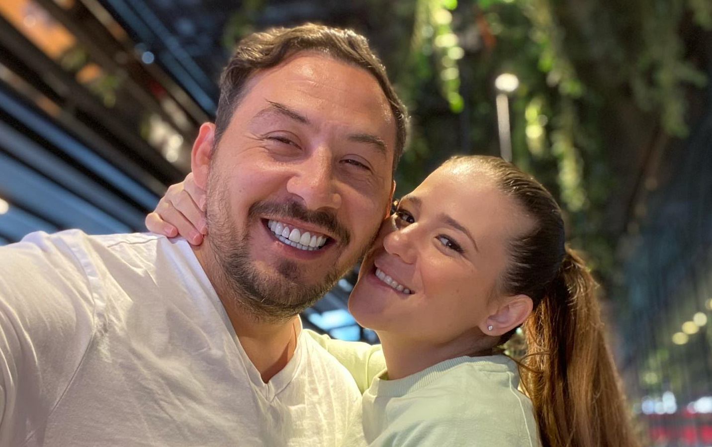 Ștefan Stan și Simona Fac Nuntă Anul Viitor. Cum Va Arăta Rochia De ...