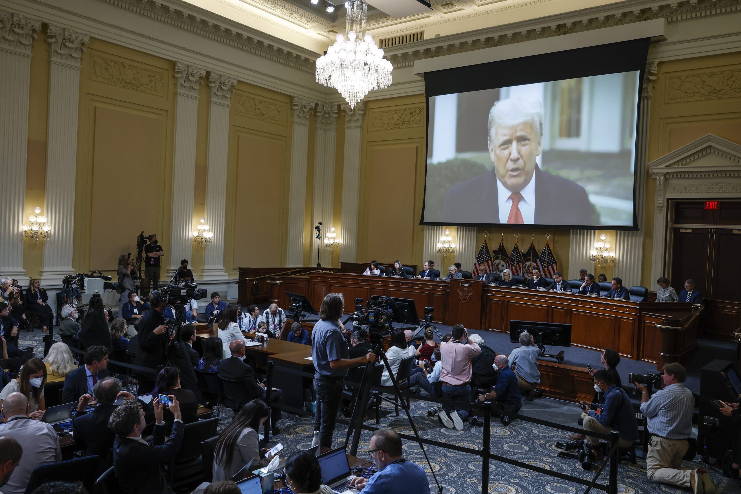 Mărturie în Congresul SUA: Trump știa Că Unii Dintre Susținătorii Săi ...