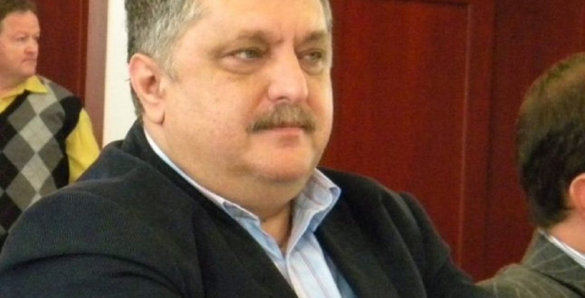 Ce Salariu Avea șeful Din Apele Române Reținut De DNA. Câștiga Banii De ...