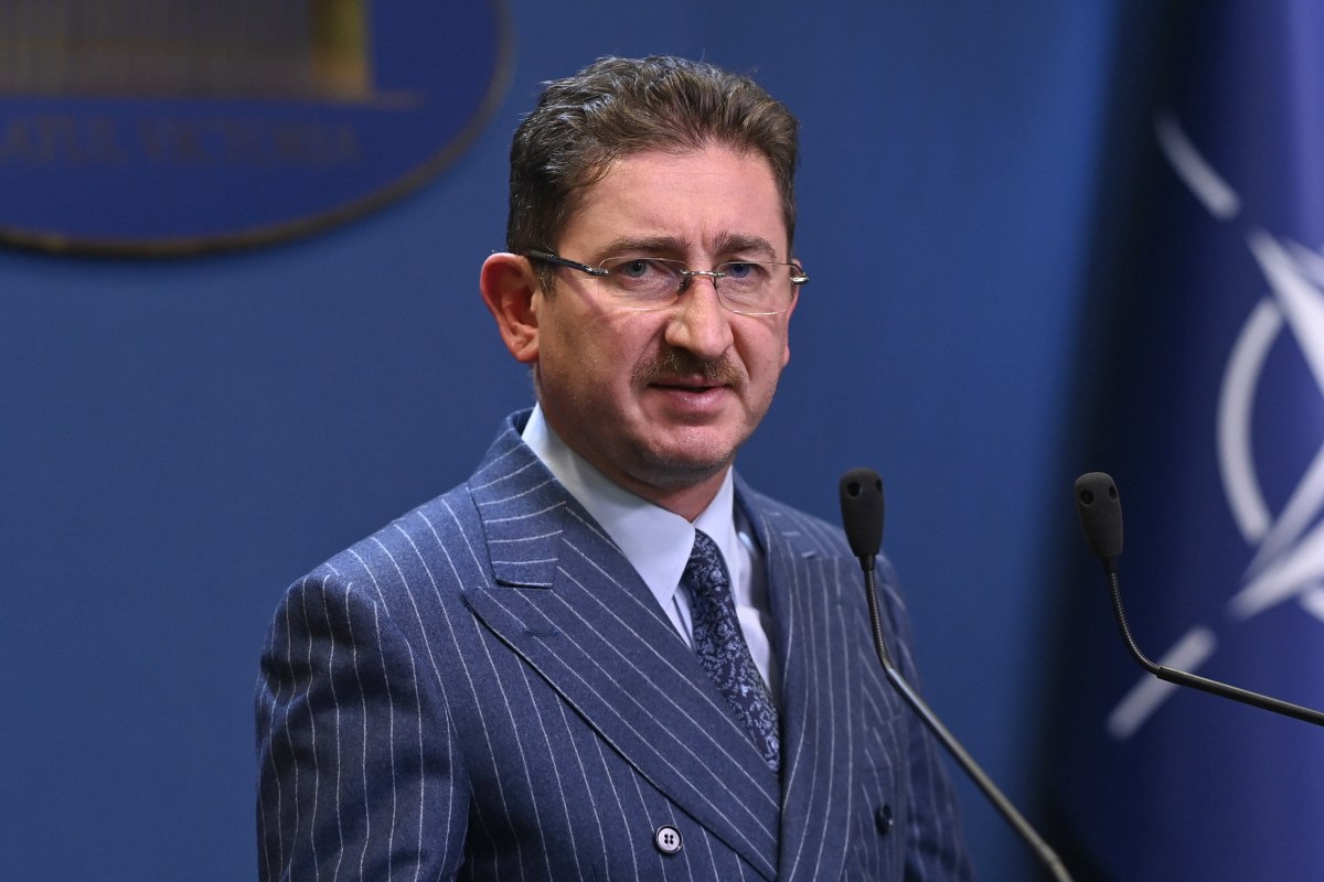 Legea Care Simplifică Demiterea Lui Bogdan Chirițoiu De La șefia ...