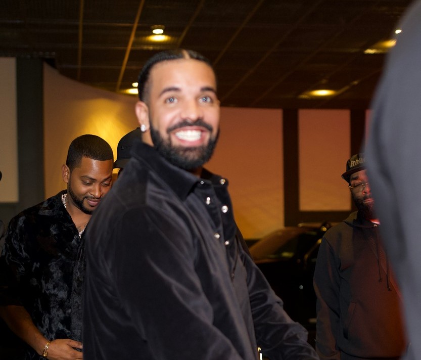 Drake A Pariat Un Milion De Dolari Pe Argentina în Finala Cu Franța De ...