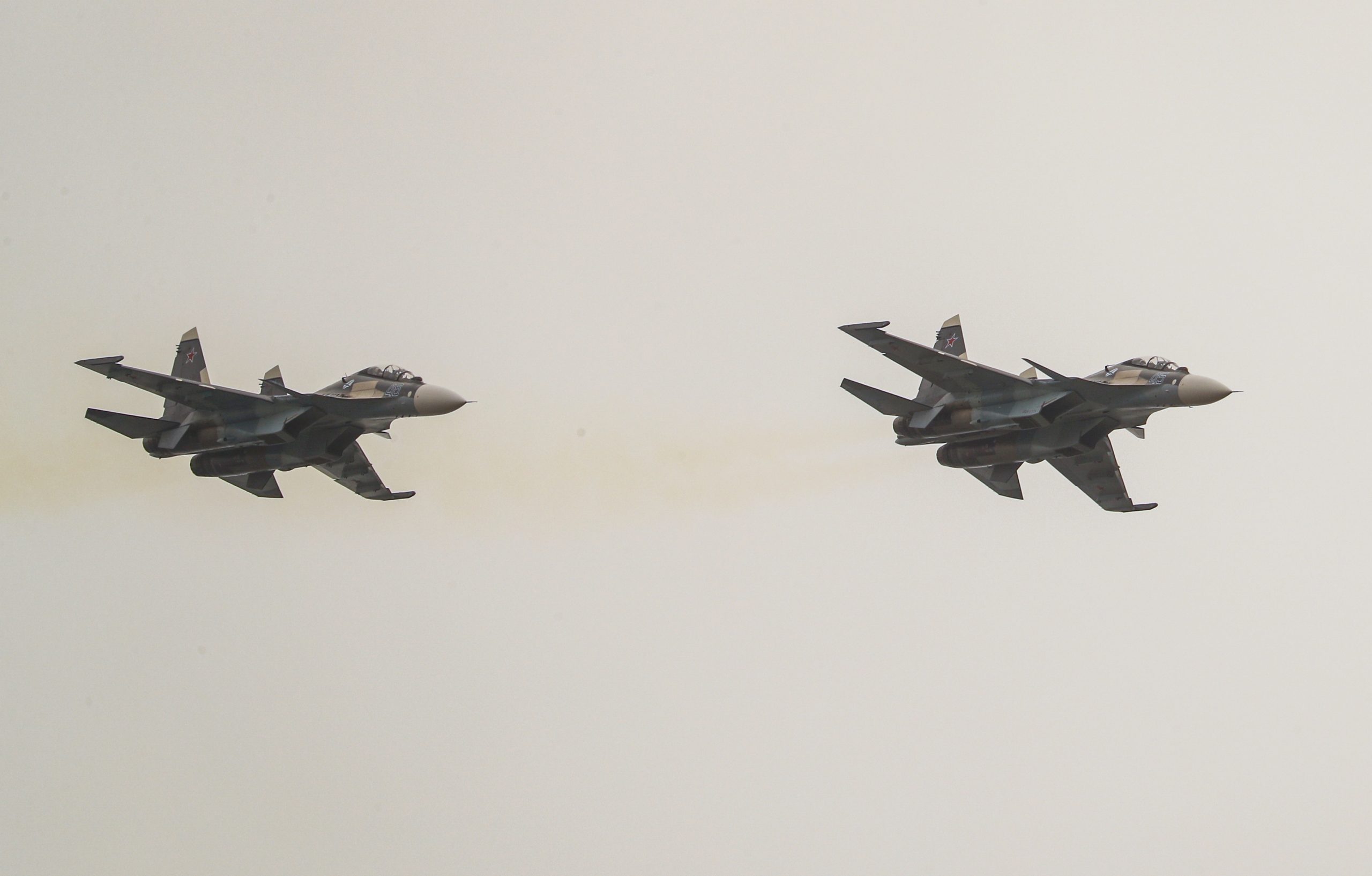 Două Avioane Militare S-au Prăbușit în India După Ce S-au Lovit în Aer ...