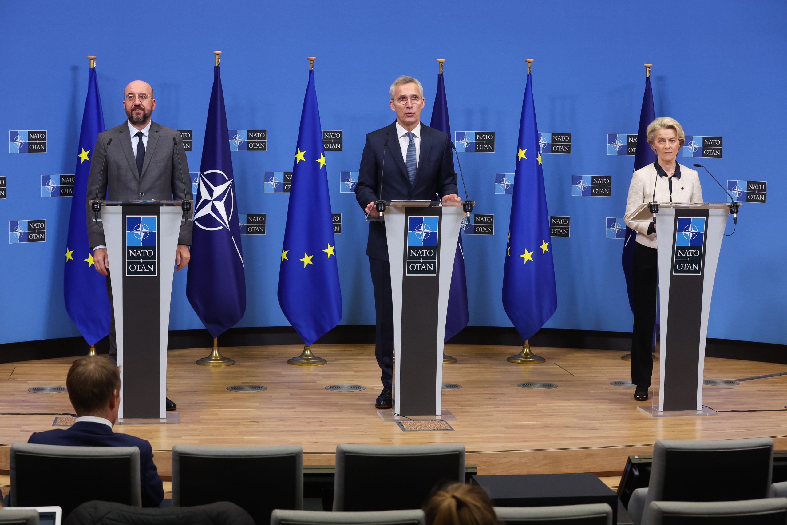 UE și NATO Se Angajează Să-și Extindă Colaborarea. Declarație Comună ...