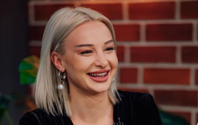 Cine Este Maria Lungu, Concurentă La Survivor All Stars. Face Parte Din ...