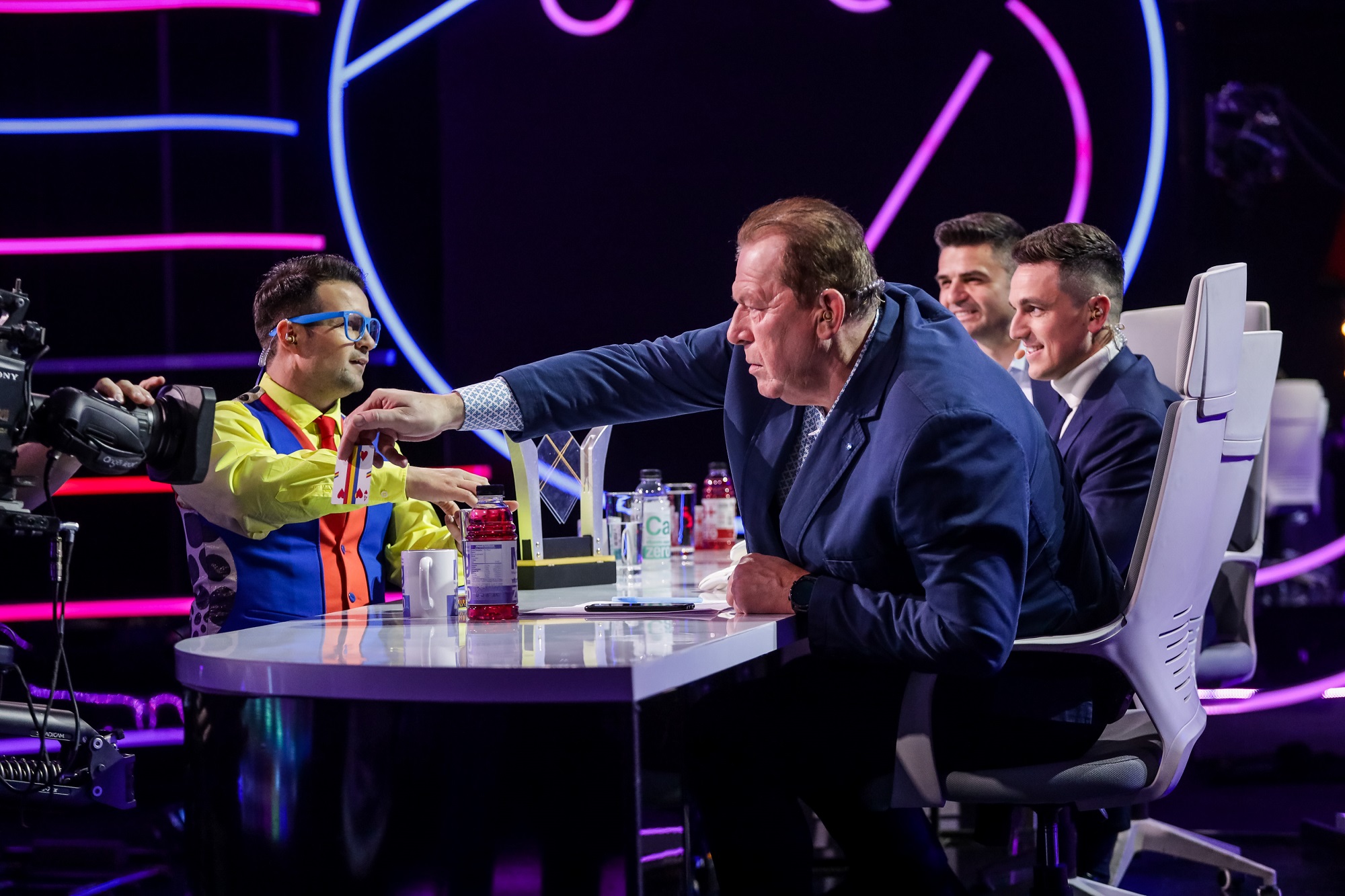 Victor Pițurcă și Edi Iordănescu, Ironizați Pe Scena De La „iUmor”. Ce ...