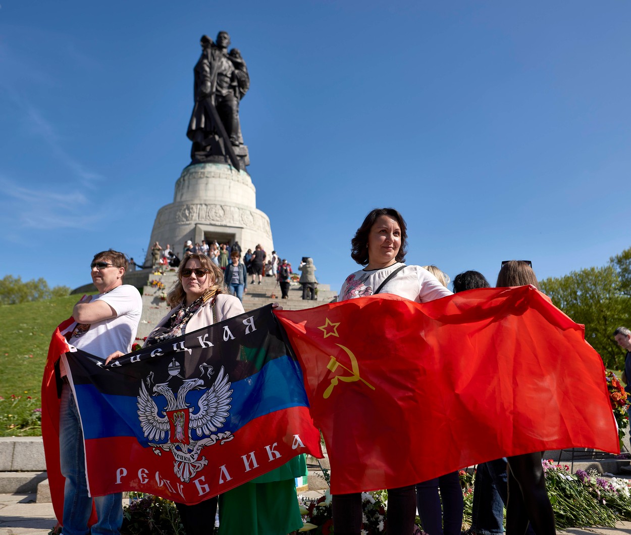 Drapelele Ruse şi Sovietice, Interzise La Ceremoniile De 9 Mai Din ...