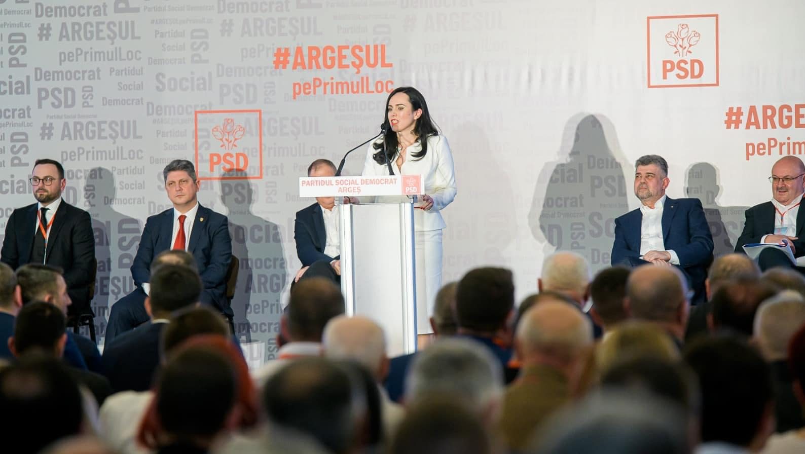 Viitoarea Ministră A Muncii Promite, Pe Facebook, Că Va Schimba ...
