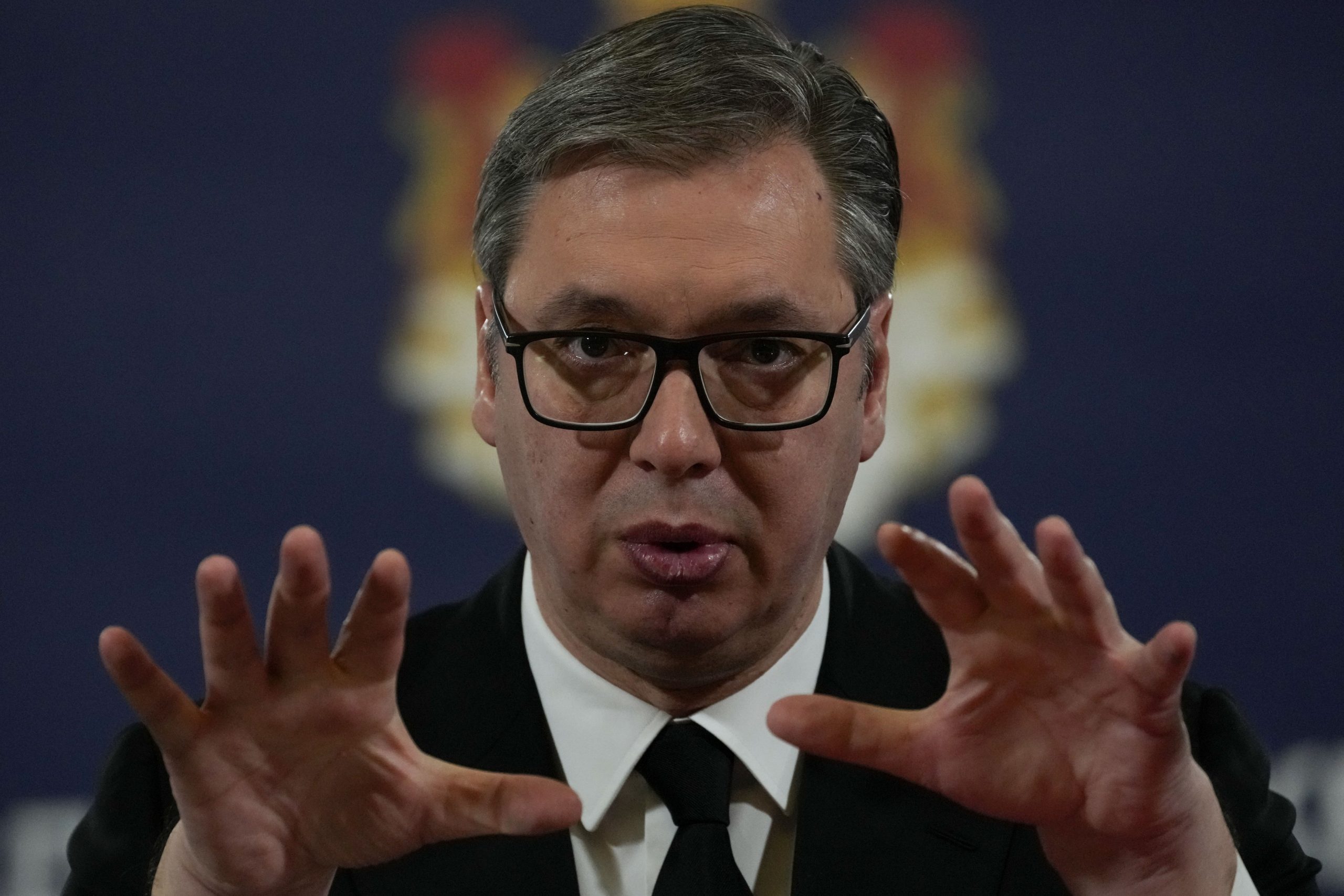 Prima întâlnire A Președintelui Sârb Vučić După Izbucnirea Revoltelor ...