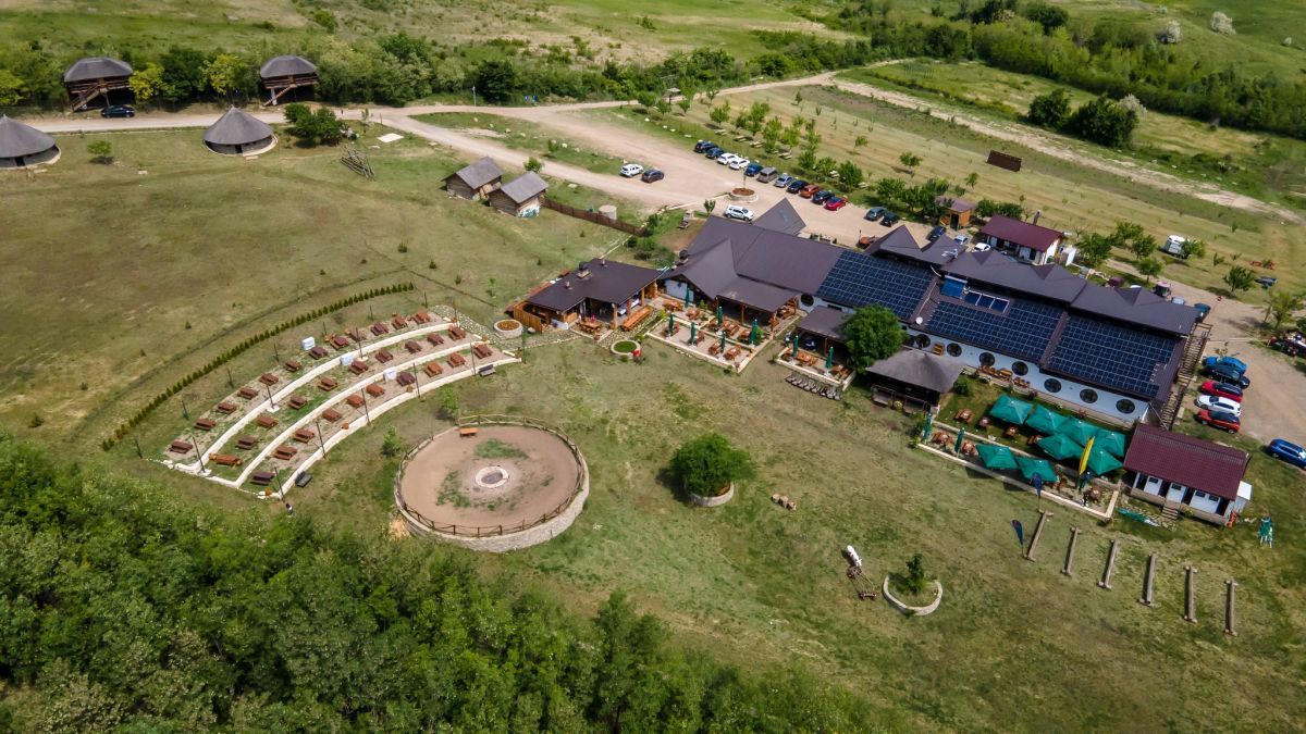 Ferma Dacilor, Pensiunea Din Prahova Care A Luat Foc, Nu Avea Autorizație De Securitate La ...