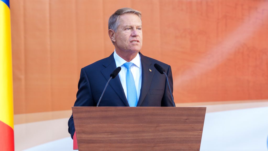 Cum Vor Liberalii Să Schimbe Legea Ca Să Ajungă Klaus Iohannis Senator ...