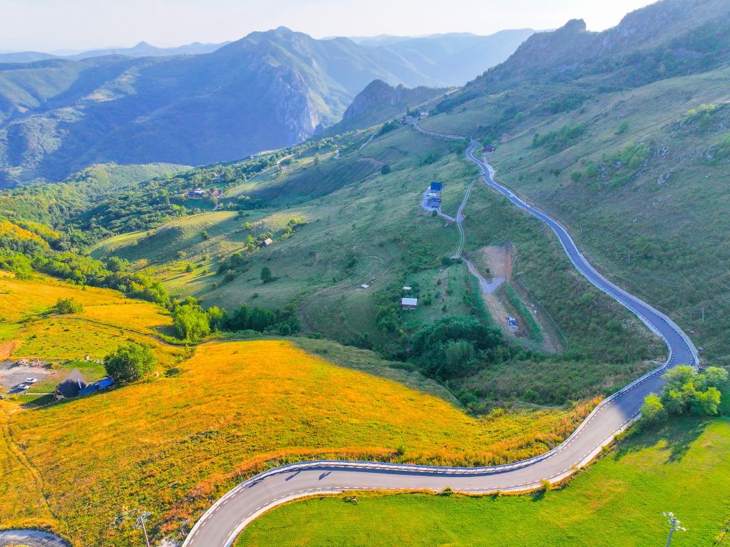 Transapuseana, Drumul Superb Din Munții Trascău Asfaltat în întregime ...