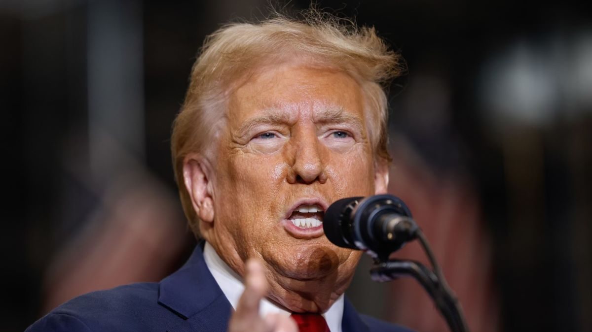 Donald Trump Anunță Că Va Aplica Taxe De 200% Pentru Vehiculele ...