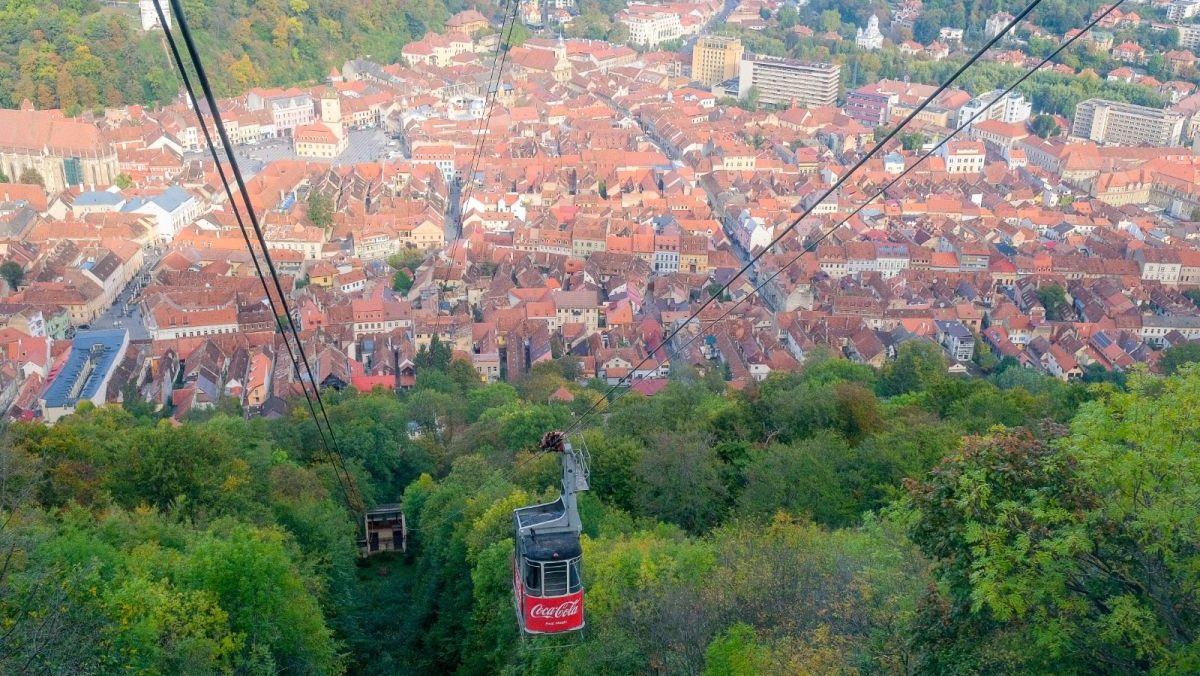Telecabina De Pe Tâmpa Intră într-un Proces De Modernizare. Din 1970 ...