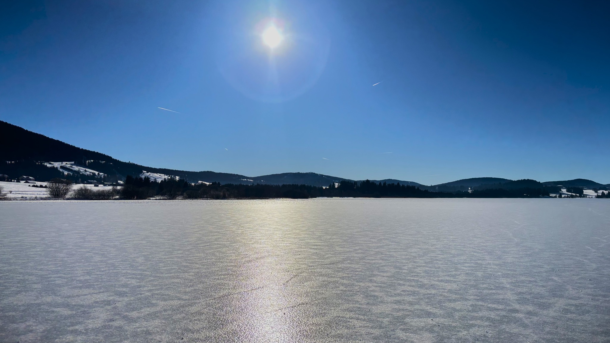 Fenomen Rar și Uluitor Apărut în Franța, Pe Un Lac înghețat. Ce Sunt ...