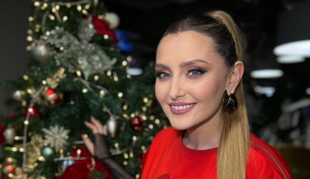 Alina Sorescu, Din Nou Cu Zâmbetul Pe Buze După Divorțul De Alexandru ...