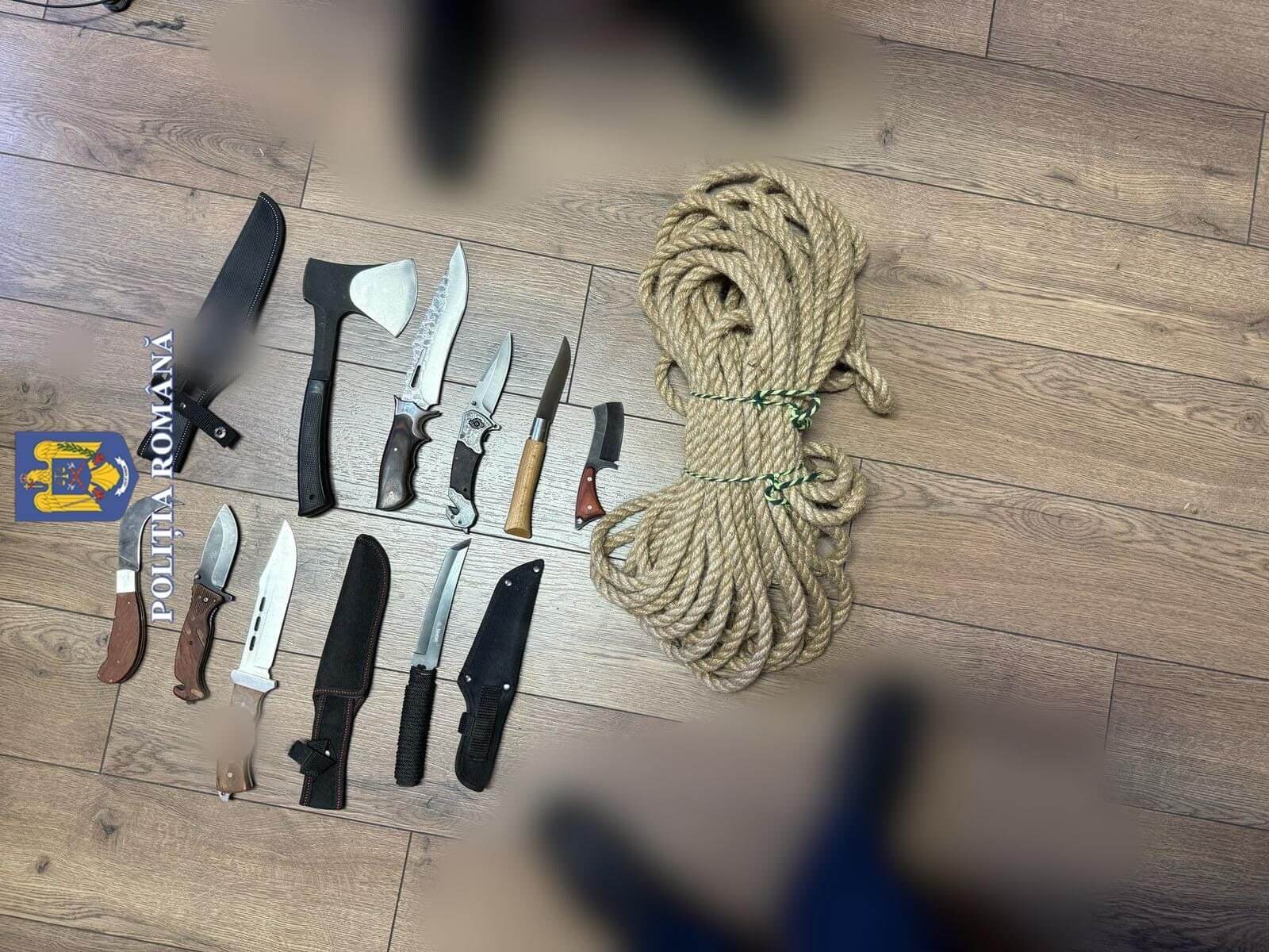 Arsenal de arme albe găsit într-o cameră de cămin din Timișoara