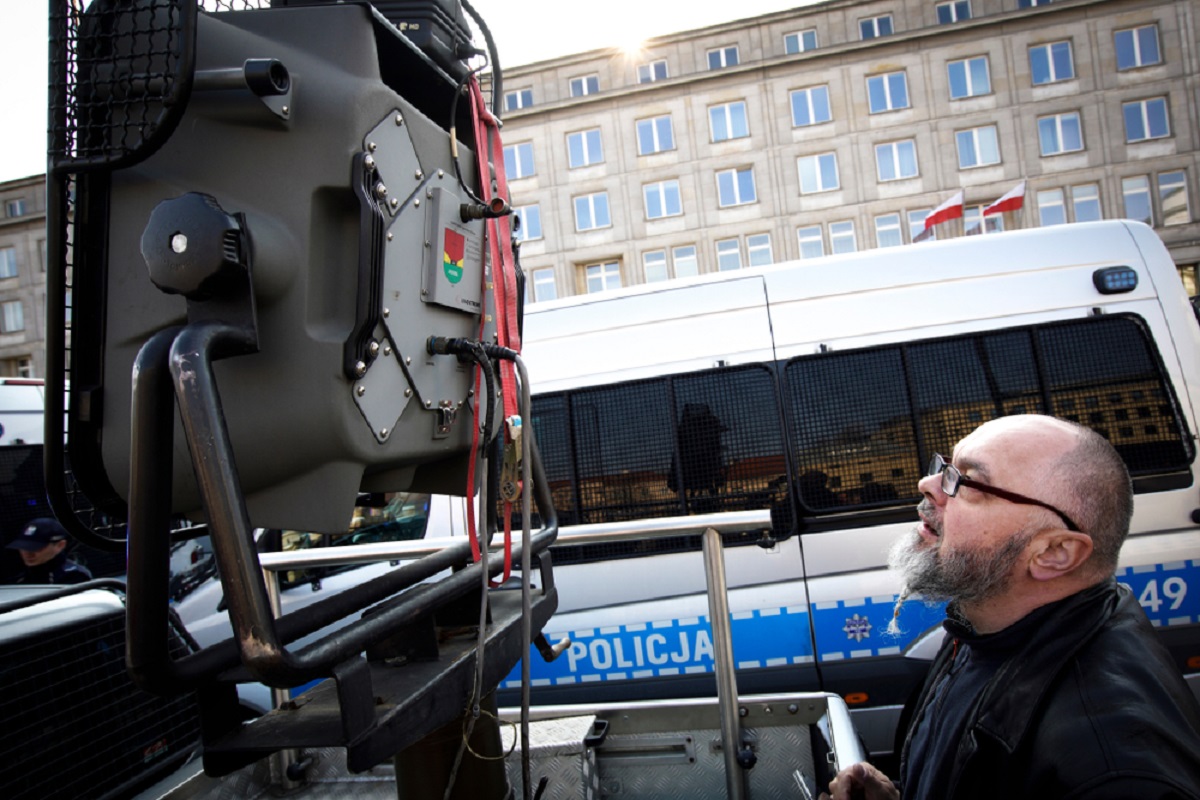 Ce este tunul sonic (LRAD) – arma care ar fi fost folosită la protestul ...