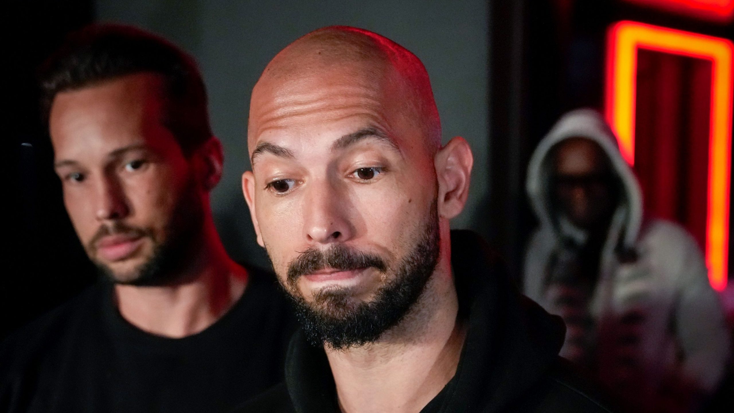 Andrew Tate, dat în judecată de patru femei în Marea Britanie, care îl ...