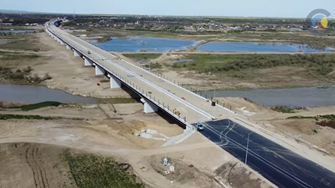 Care este unul dintre cele mai lungi poduri din România și unde poate ...