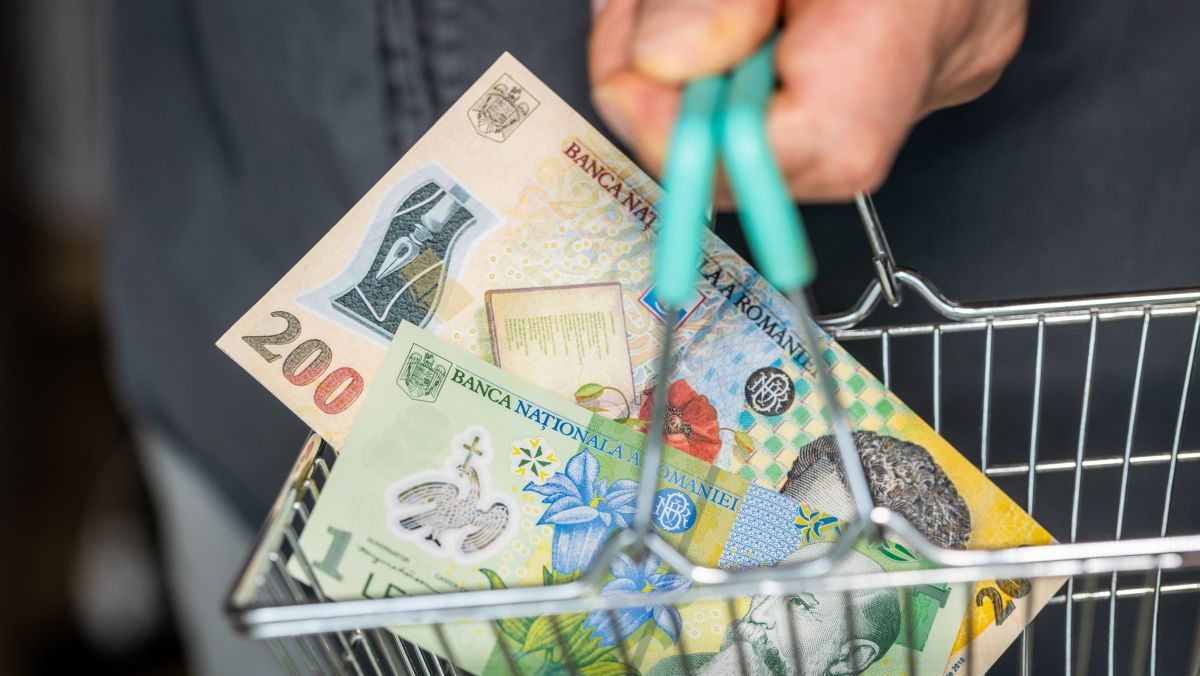 Scumpiri în următoarele trei luni, văzute de oamenii de afaceri din România